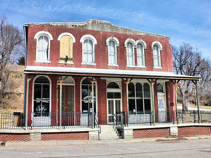 The Brownville post office &ndash; where mail probably still arrives by riverboat in your imagination. 