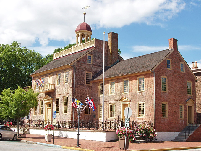 Historic brick and mortar poetry&mdash;New Castle's colonial architecture tells America's story without saying a word.