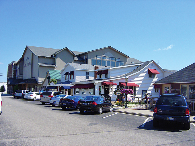 Shipshewana: Shopping complexes that look like they were designed by someone who understands retail therapy should come with a side of charm.