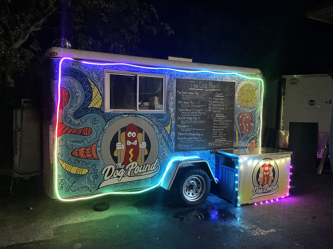 By night, this hot dog truck transforms into a neon wonderland &ndash; proof that art and encased meats can beautifully coexist.