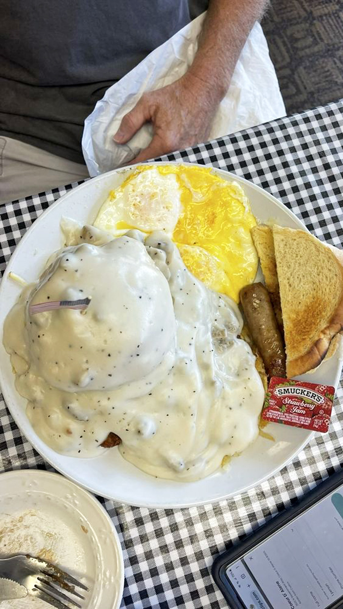 Gravy that could make a vegetarian question their life choices. The country fried steak here doesn't just satisfy hunger—it creates devotion.