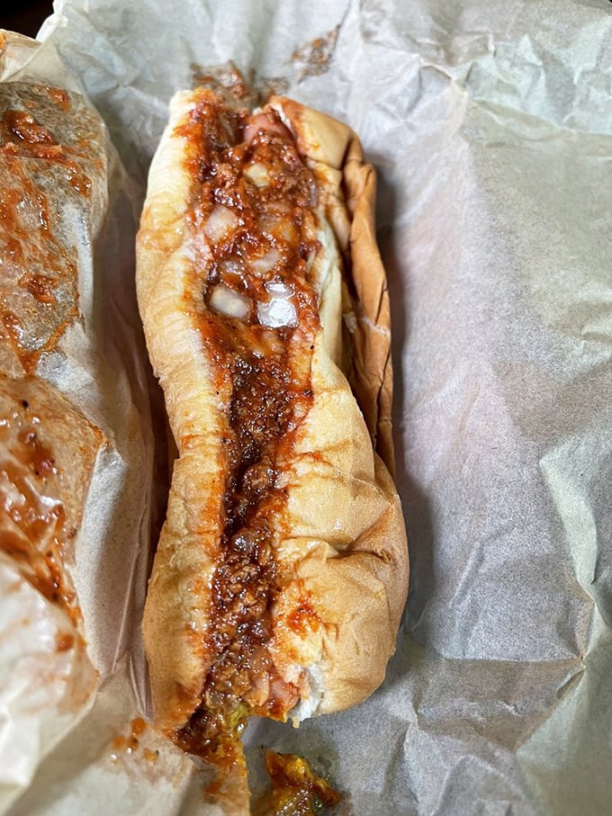 This is not just a hot dog, it's a manifestation of decades of know-how. That chili sauce alone would make even the most dedicated foodie weak at the knees.