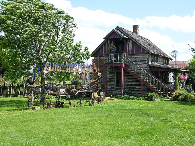 Red Oak II isn't just a rustic cabin&mdash;it's part of artist Lowell Davis's recreated ghost town that serves as a living museum of rural Americana.