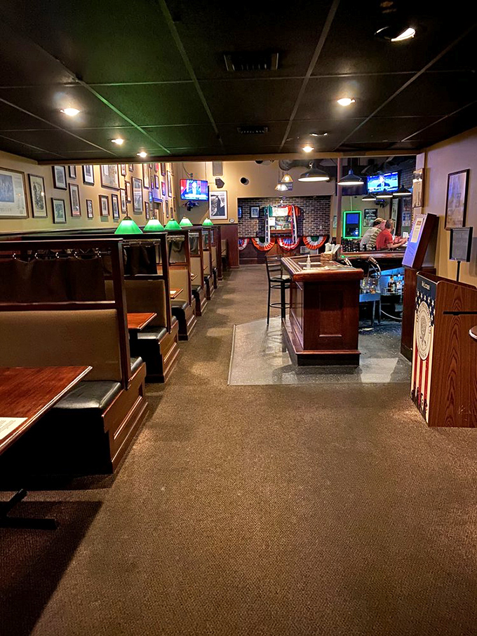 Cozy booths and wooden tables create the perfect setting for bipartisan dining agreements or friendly filibustering over another round.