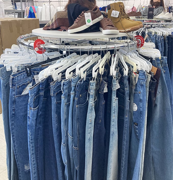 Boot boulevard meets handbag heaven. One person's closet cleanout becomes another's fashion find in this accessories wonderland.