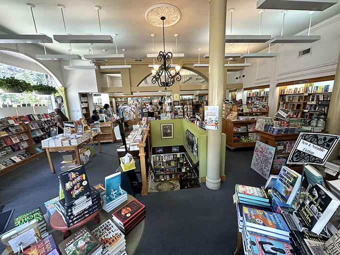 The architectural details rival the literary ones &ndash; elegant columns and chandeliers add a touch of grandeur to your book-hunting expedition.