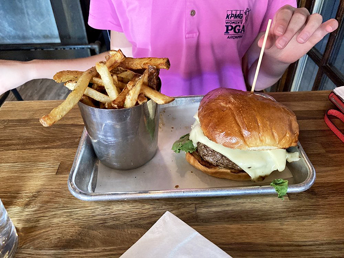 Simplicity at its finest: a perfectly seared patty, melted cheese, and a golden bun. Sometimes the classics don't need reinvention, just respect.