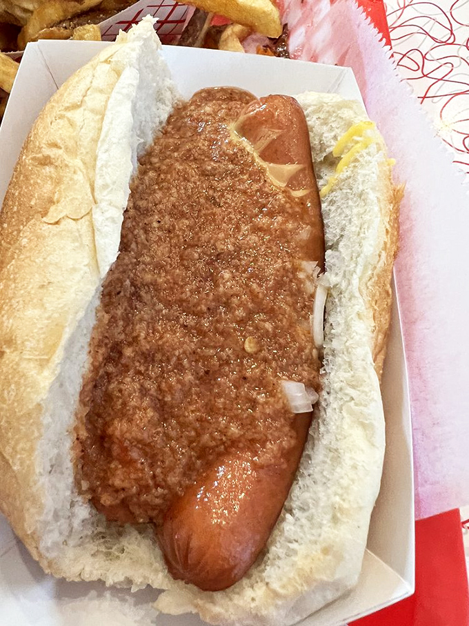 The star of the show: Deerhead's legendary chili dog with that secret sauce. Like a flavor time machine that transports you back to simpler times.