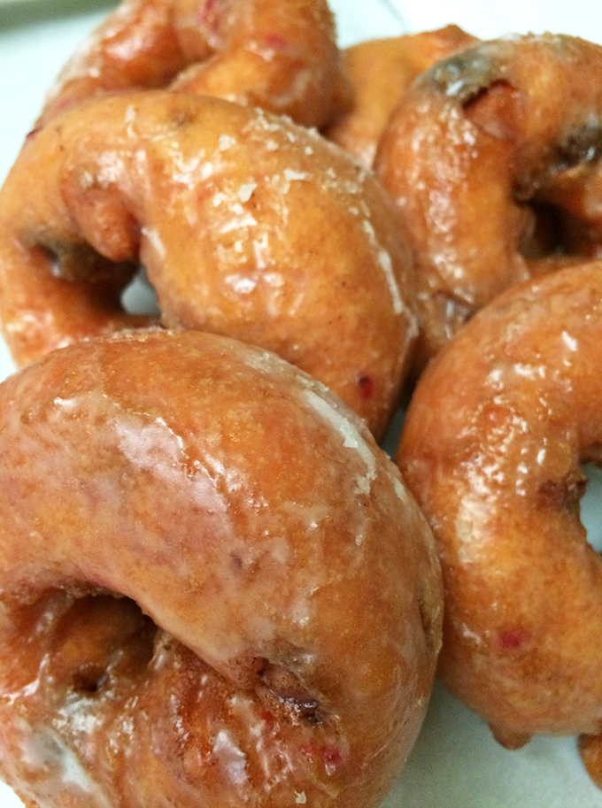 Powdered sugar blizzard meets perfect dough &ndash; this is what breakfast fantasies are made of. One bite and you'll understand why people line up before dawn. 