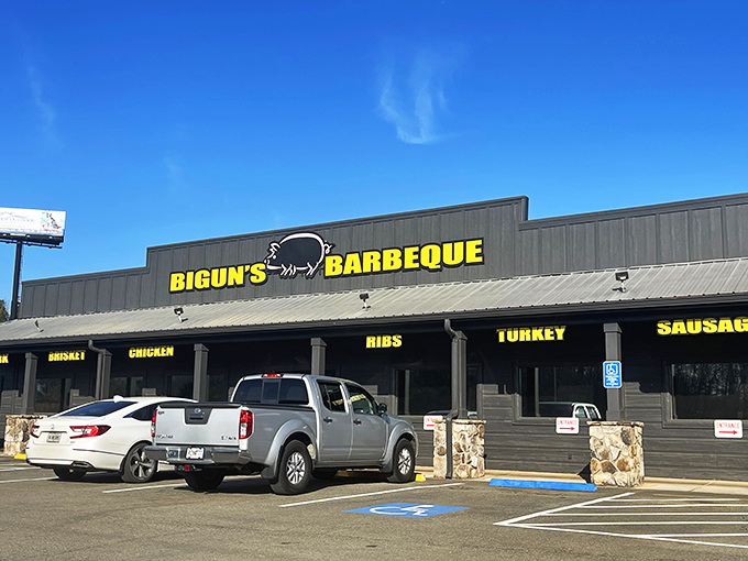 Bigun's doesn't need fancy architecture—just bold yellow letters announcing what matters: CHICKEN, RIBS, and your imminent happiness.