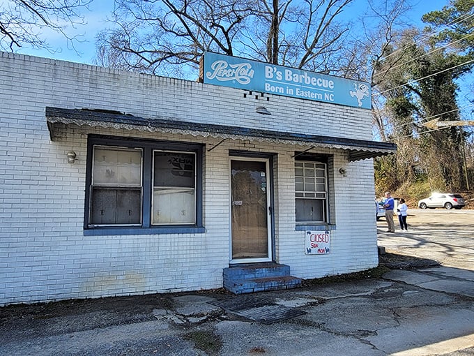 B's Barbecue's no-frills white brick building announces what locals already know: the magic happens inside, not on the facade.
