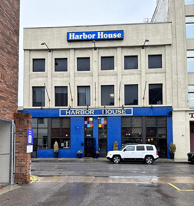 Harbor House: The bold blue exterior stands like a beacon for seafood lovers&mdash;no lighthouse necessary to find this Detroit treasure.