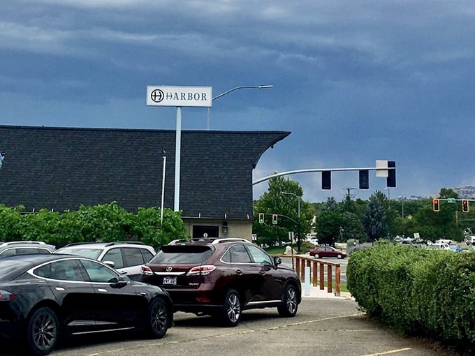 Harbor Seafood's understated exterior is the Clark Kent to its Superman interior &ndash; unassuming until you taste what's inside.