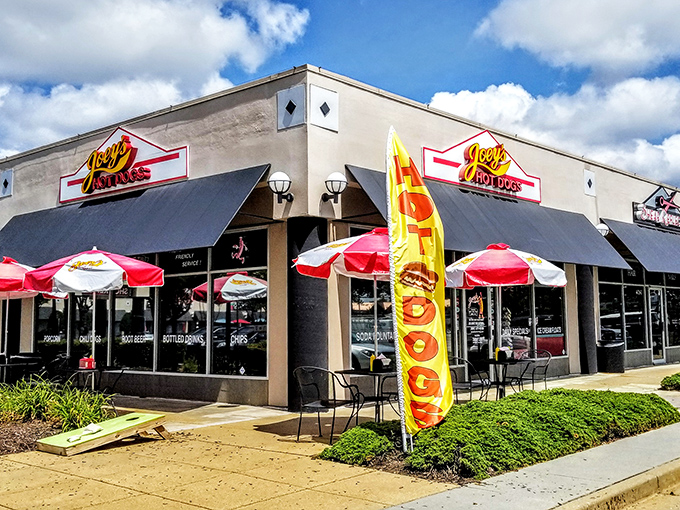 Joey's sleek storefront brings hot dogs into the 21st century. That yellow flag flapping in the breeze is practically waving you inside!