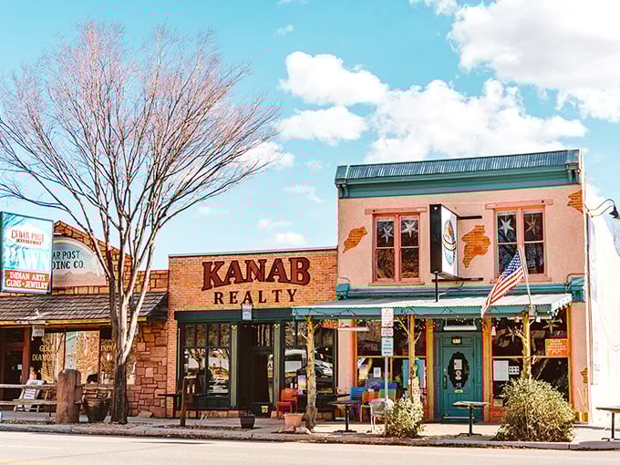 The quintessential Western town view &ndash; Kanab's main drag looks like it was designed by a committee of retired movie cowboys.