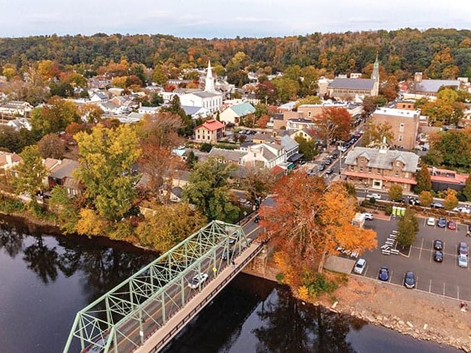 Sunlight dapples through the trees along Lambertville's main drag, where art galleries and antique shops beckon to those who appreciate life's finer things.
