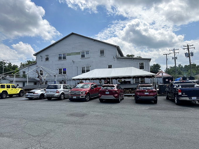 The unassuming exterior of Monk's masks the flavor explosion waiting inside. Those cars in the lot aren't there by accident &ndash; they're piloted by barbecue seekers.