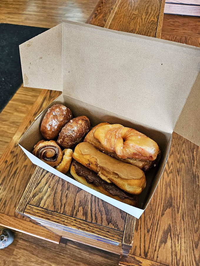 When donuts look this good, they deserve the dignified transport of a proper box. Pastry roadtrip essentials at their finest!