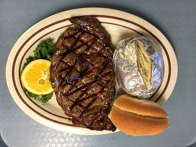 Grill marks on a steak should be like a good marriage&mdash;distinct, consistent, and evidence of perfect timing.