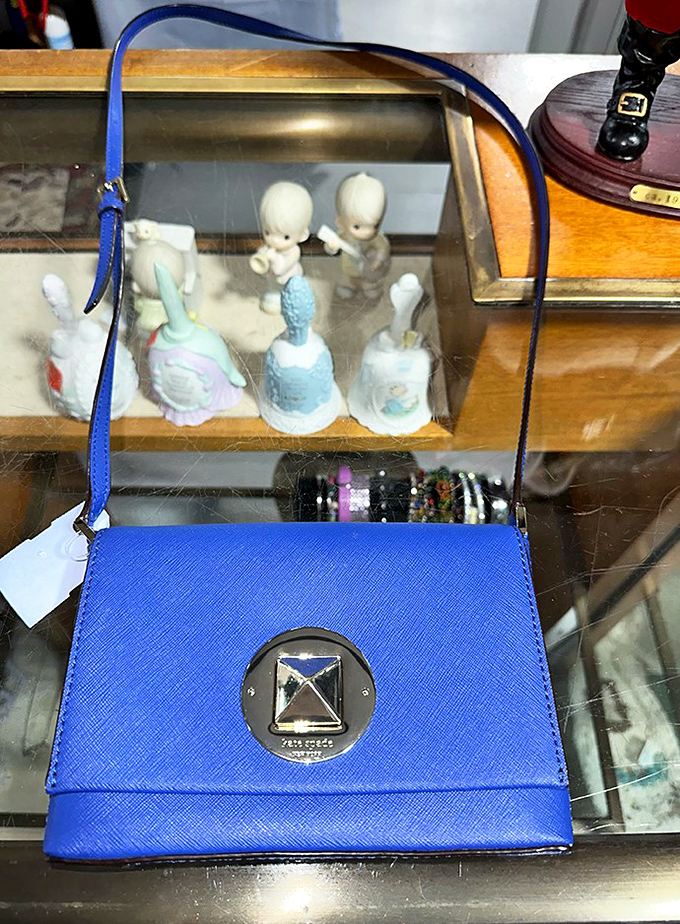 Designer dreams without designer nightmares for your wallet. This Kate Spade lookalike proves thrifting isn't just economical—it's fashionable.