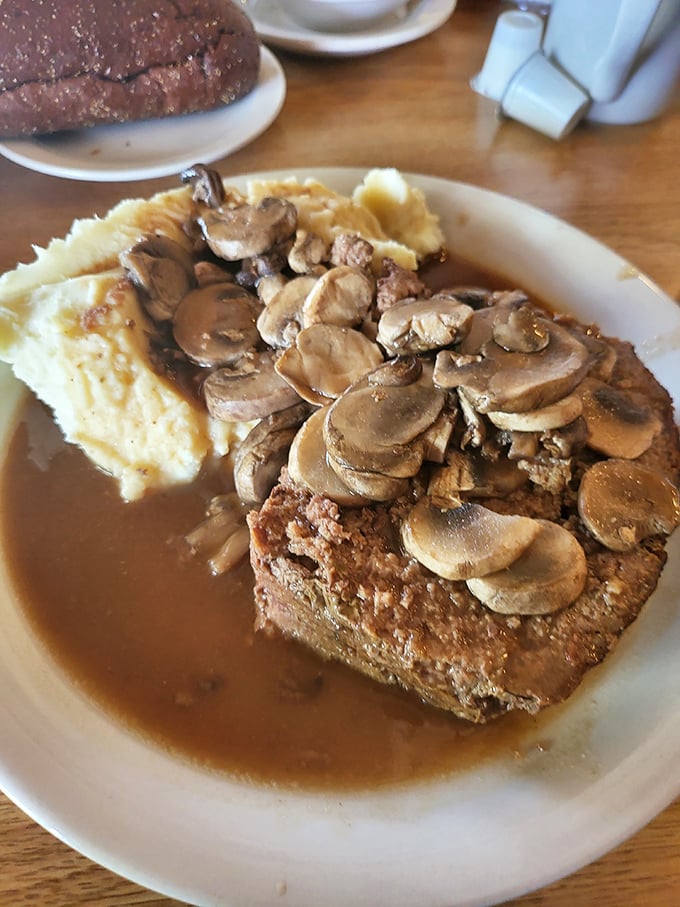 The meatloaf with mushroom gravy might not win any beauty contests, but neither did Sinatra, and both deliver performances that'll bring tears to your eyes.