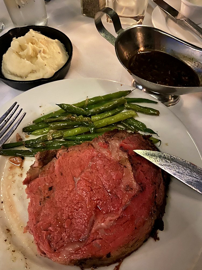 The holy trinity of comfort: perfectly seared steak, vibrant green beans, and cloud-like mashed potatoes. Simplicity executed with surgical precision. 