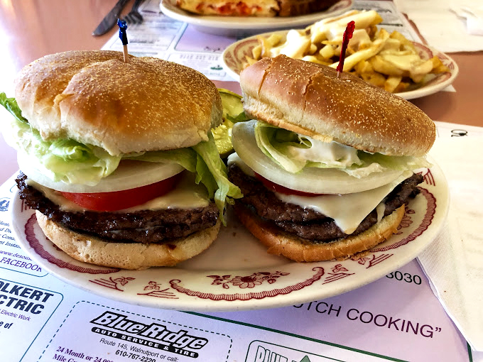 The ultimate diner breakfast: enough carbs to power you through 'til dinner, with toast that could moonlight as a life raft.