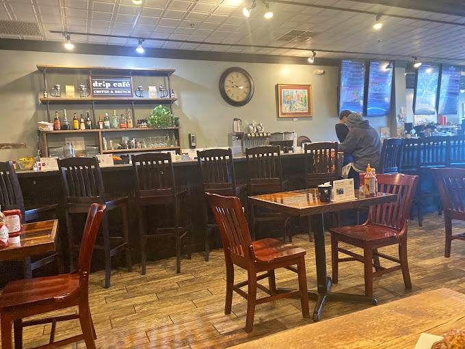 Wooden tables and chairs that don't need to shout "artisanal" to be authentic. The stage is set for the real stars: what's on your plate.