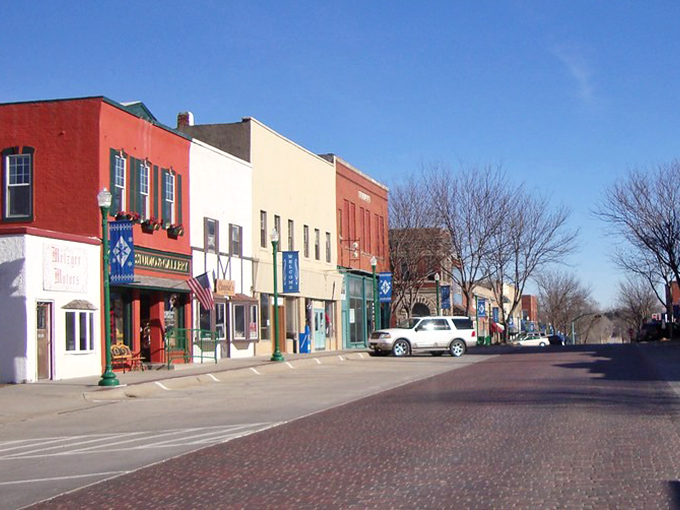 That bright green building in Ashland isn't just eye-catching &ndash; it's a landmark that screams "small-town Americana!"