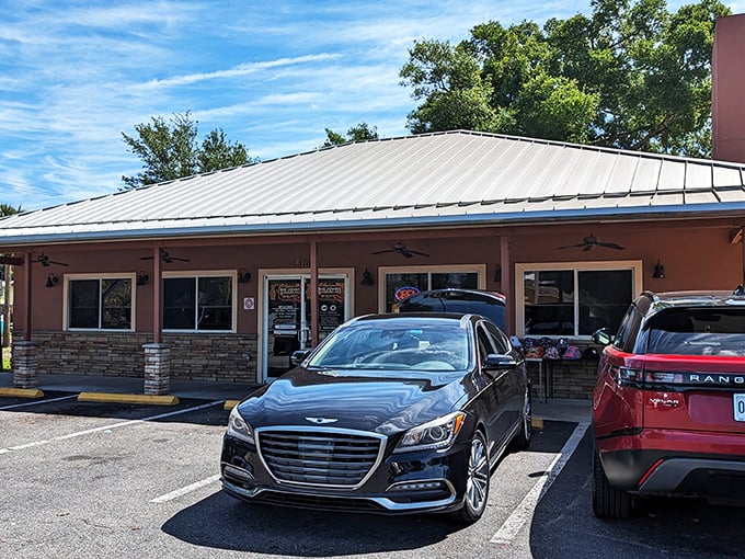 Texas Best Barbecue's star-adorned exterior is like finding a lone star outpost in the Sunshine State&mdash;a cross-cultural BBQ embassy.