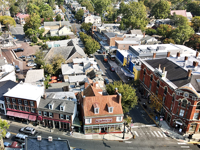 Doylestown's magnificent courthouse dome gleams in the sunlight &ndash; architectural swagger that would make Thomas Jefferson nod approvingly.