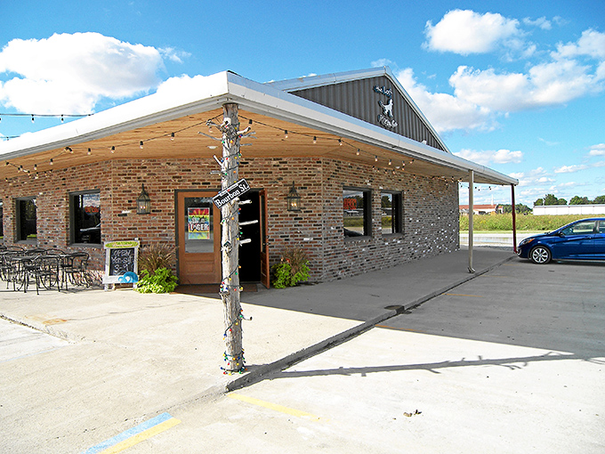 Lost Pizza Co.'s rustic charm captures Delta spirit in brick and mortar. You'll come for the pizza but stay for the small-town magic.