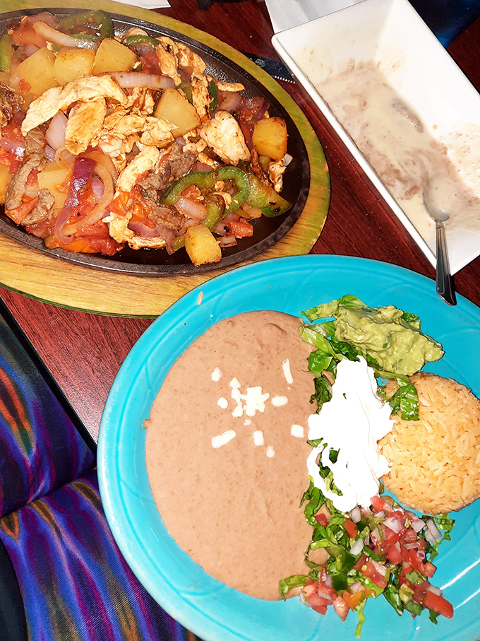 Sizzling fajitas that announce their arrival like celebrities walking into a room&mdash;the steam rising like nature's own Instagram filter.