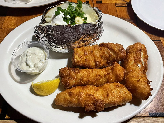 Beer-battered cod that's so perfectly golden and crisp, it deserves its own trophy and acceptance speech.