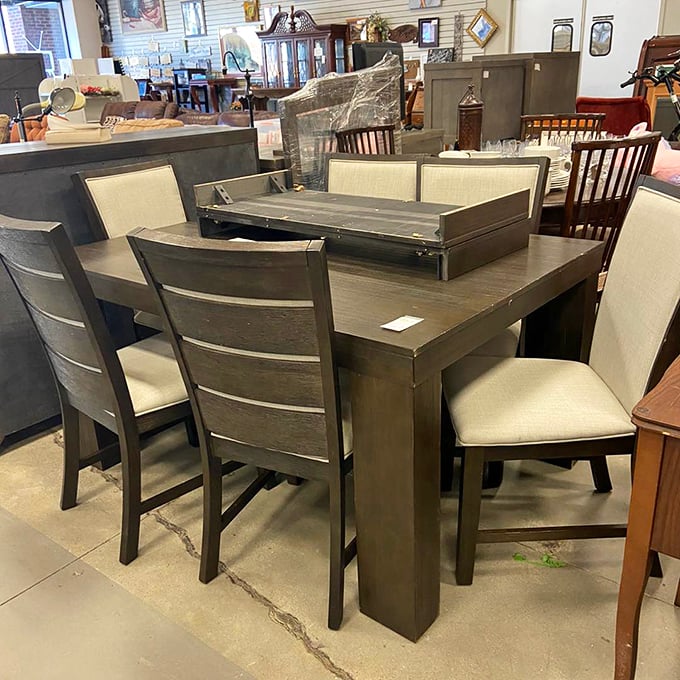 Dinner party dreams come true with this complete dining set. No "someday we'll match the chairs" saga required—it's already assembled and waiting.