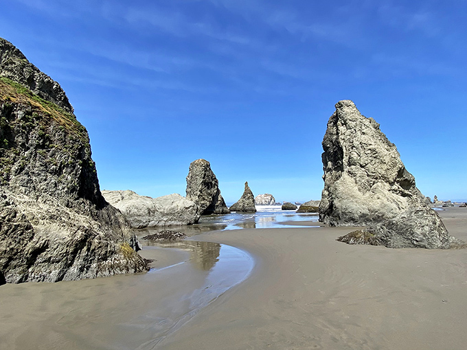 Nature's sculpture garden at Face Rock beach&mdash;where these magnificent sea stacks make the Grand Canyon look like it's not even trying. 