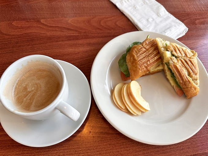 Proof that vegetarians aren't missing out at Grind. This sandwich has more layers than a Tennessee Williams play, with apple slices providing that perfect sweet counterpoint.