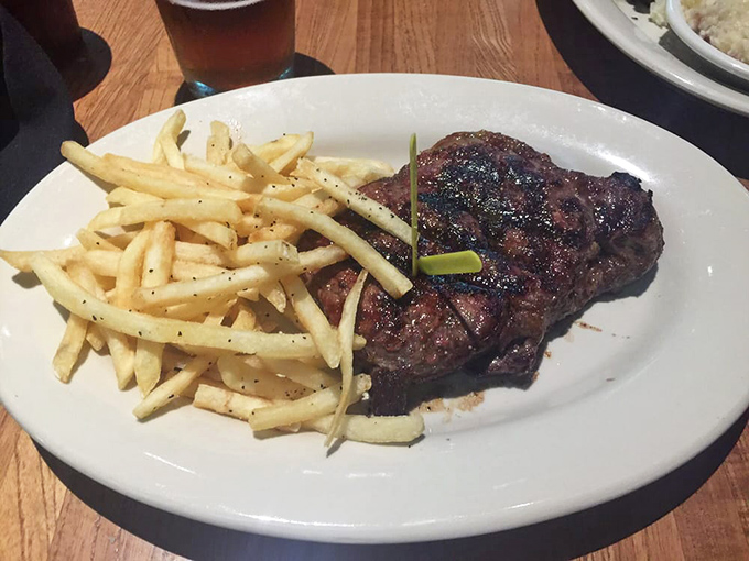 This New York Strip has the kind of char that makes meat lovers weak in the knees. As bold and unapologetic as the city it's named after.