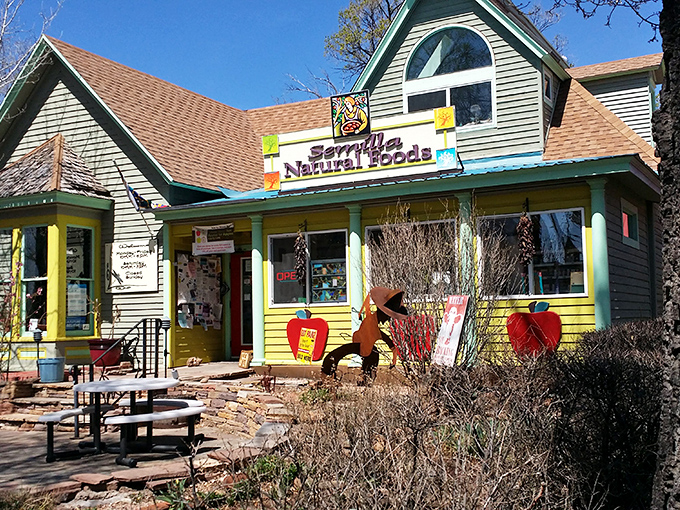 Semilla Natural Foods brings vibrant color to Las Vegas with its cheerful yellow facade. Even health food looks more appealing when served with this much personality.
