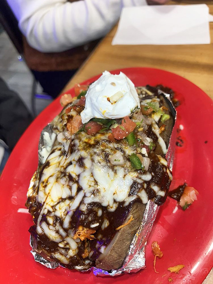 Whoever said plain rice is boring never met this vermillion beauty. Those caramelized onions are wearing the crema like a couture scarf.