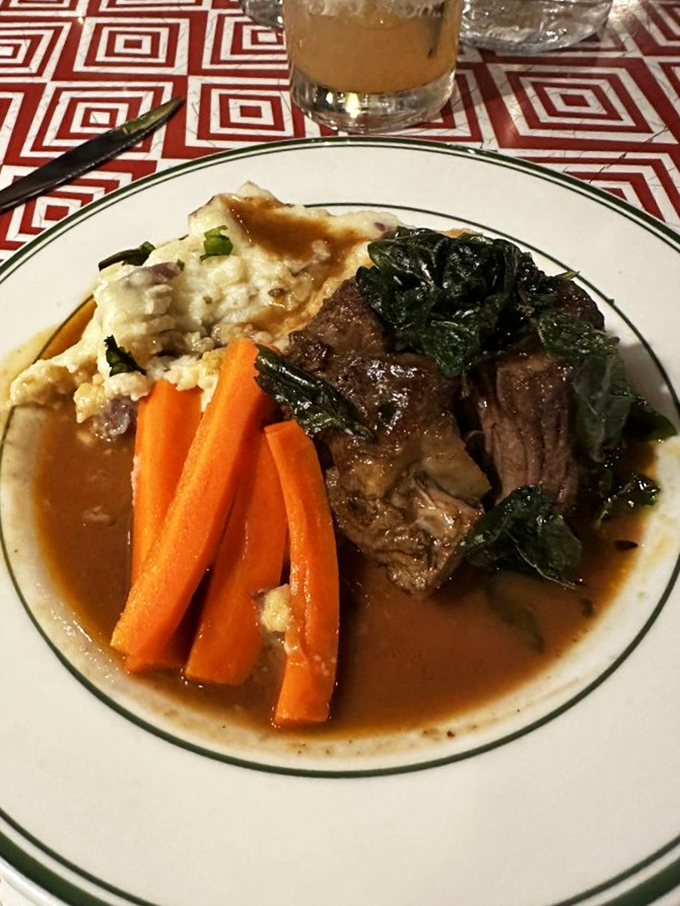 Comfort food that doesn't need Vegas glitz to impress. Fork-tender braised beef with vegetables that didn't forget their supporting role matters too.