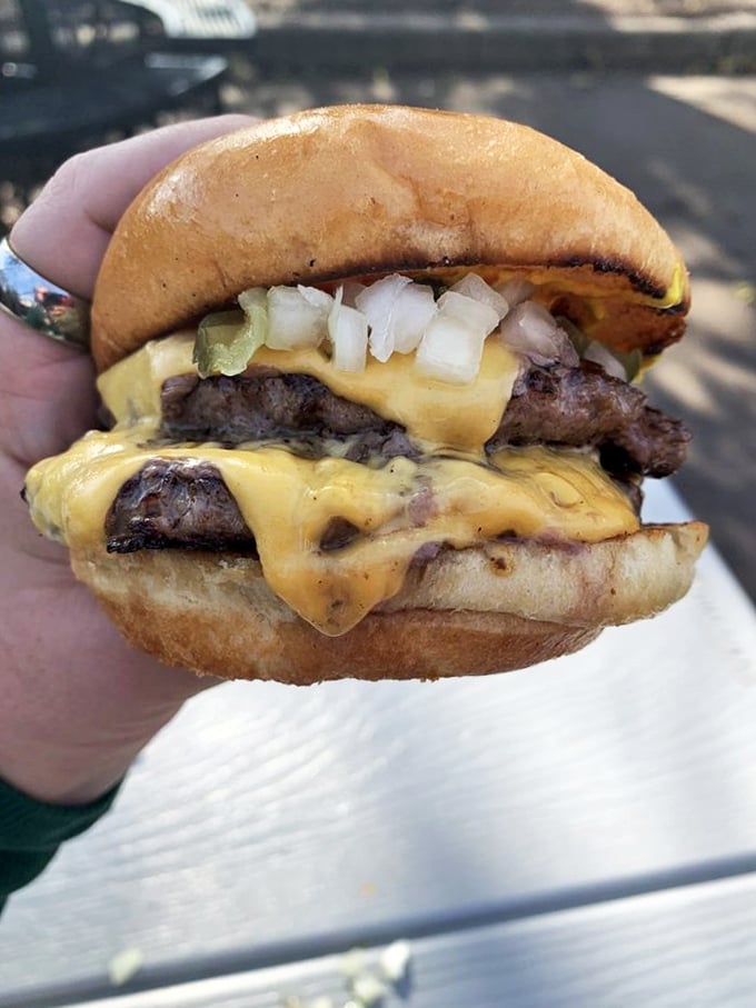 This cheeseburger isn't trying to be trendy&mdash;it's the high school quarterback who peaked but still looks good at the reunion.