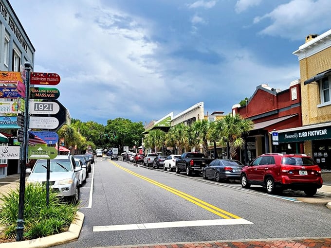 Downtown Mount Dora's directional signs don't just tell you where to go&mdash;they remind you there are still places worth discovering.