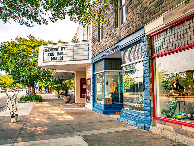Cape Charles blooms with both flowers and friendliness &ndash; a seaside town where rushing is against the local religion.