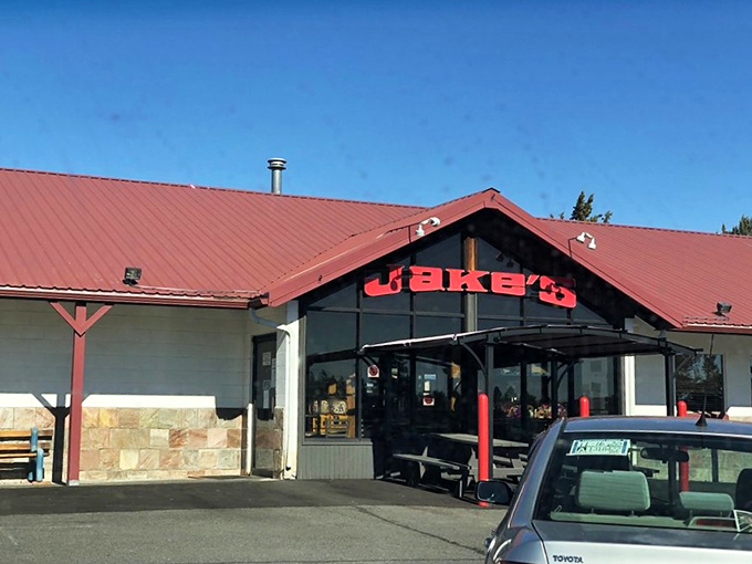 Jake's Diner (Bend): That bold red roof isn't just an architectural choice&mdash;it's a warning sign for your diet plans.