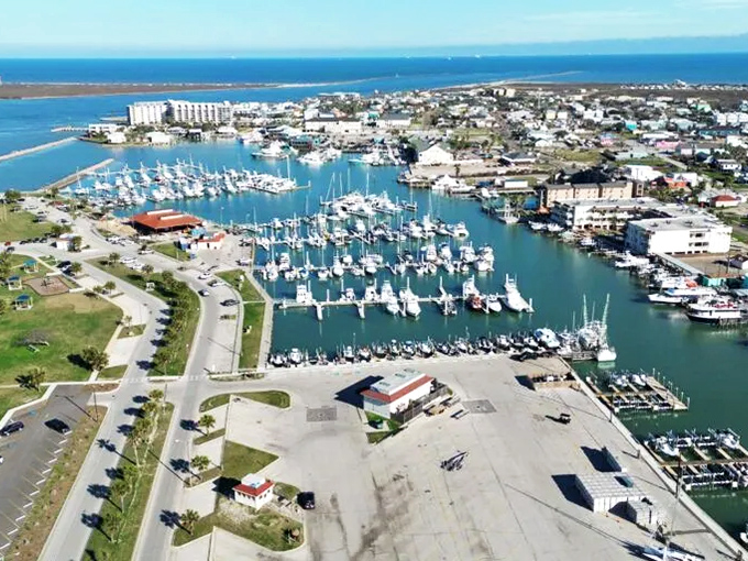 Port Aransas marina &ndash; where boats bob like corks and dreams of the big catch are just a sunrise away.