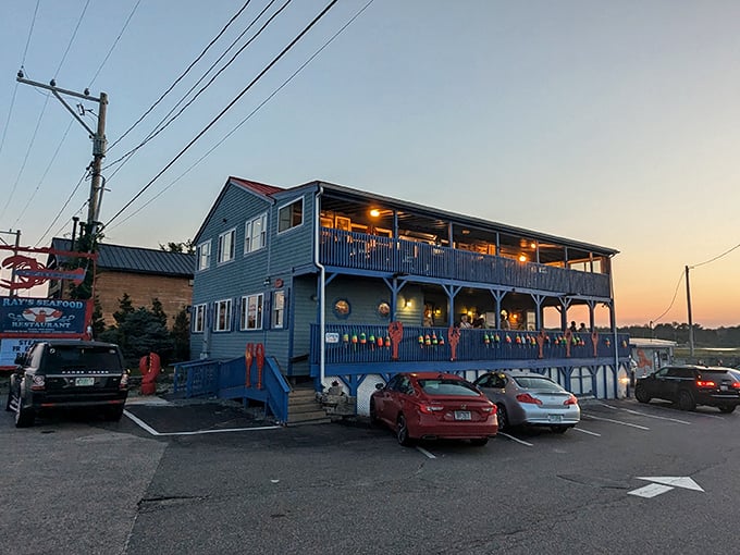 Ray's blue exterior gleams in the sunset like a postcard that reads, "Wish you were here eating lobster."