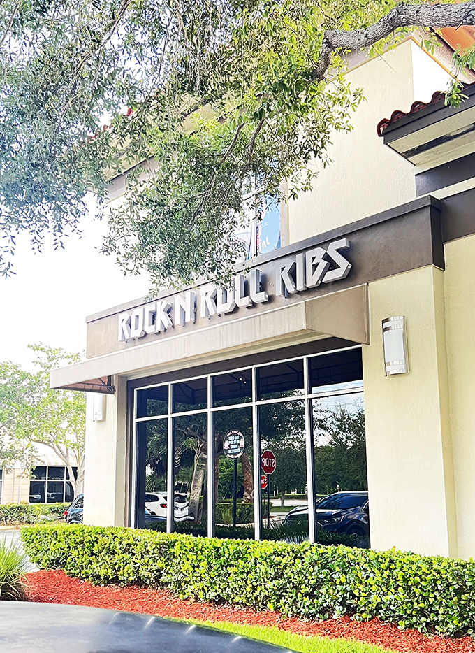 Rock N Roll Ribs brings the same dedication to BBQ that a guitarist brings to a perfect solo&mdash;technical excellence with soulful delivery.