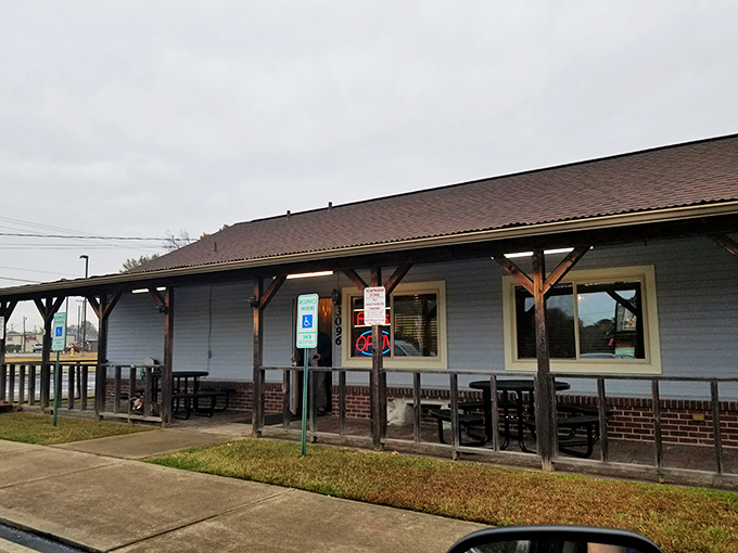 Mean Pig's unassuming gray exterior is like a poker face&mdash;hiding the bold, flavor-packed hand it's about to deal you.