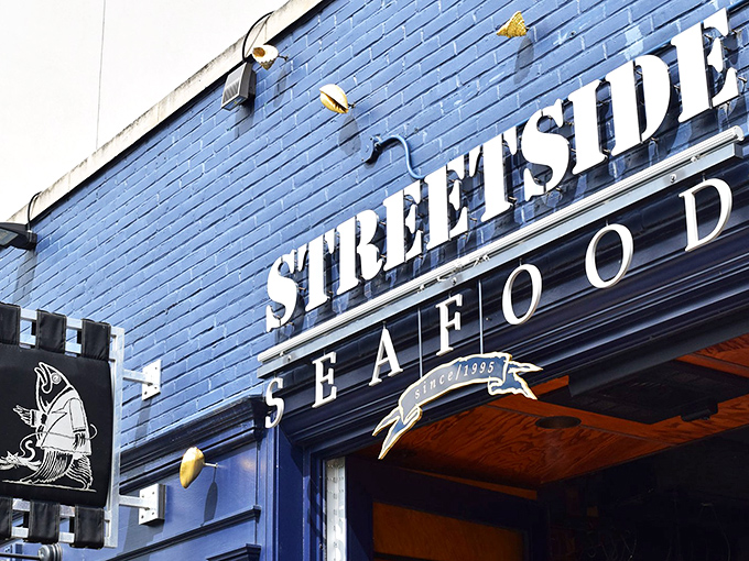 Streetside Seafood: The bright blue exterior practically shouts "fresh fish here!" to lucky Birmingham passersby.
